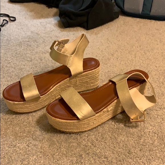 Mossimo Supply Co. | Shoes | Gold Mossimo Platform Sandal | Poshmark